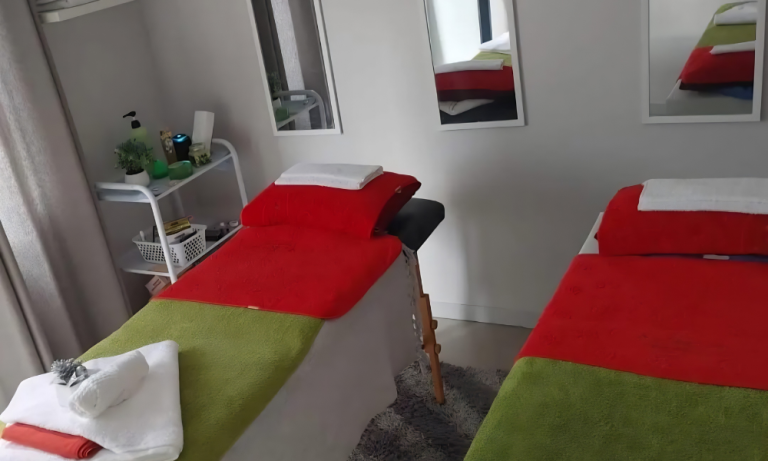 A 90 minute combo spa treatment for one person - Daddys Deals